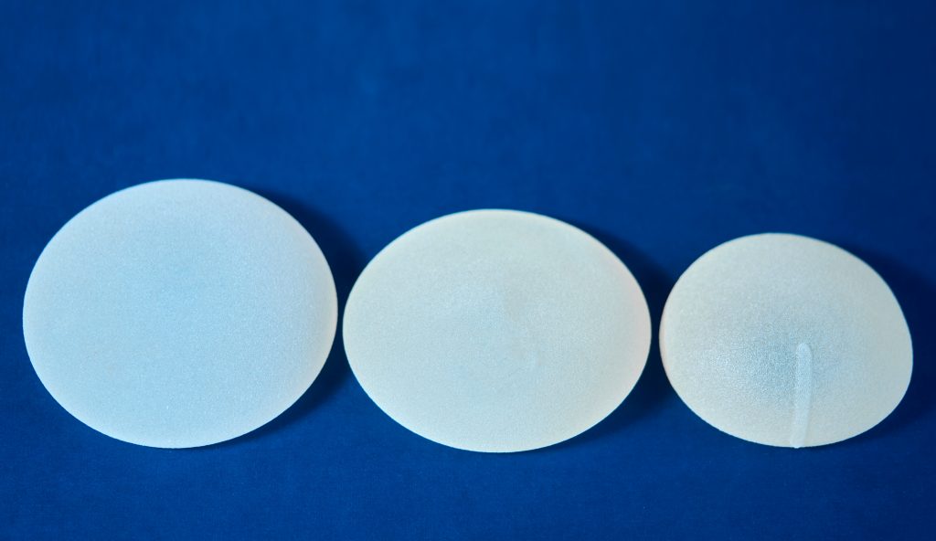 Peso y volumen de las prótesis mamarias